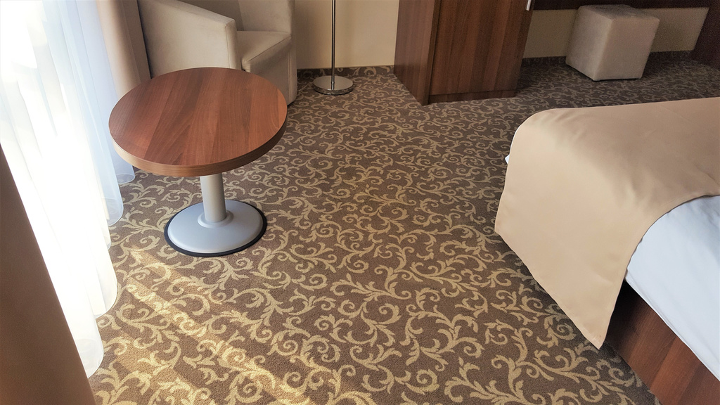 Mocheta profesionala in rola si mocheta in dale - de la Indfloor Group